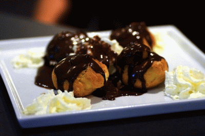 Come fare i profiteroles al cioccolato in casa | SoloFornelli.it